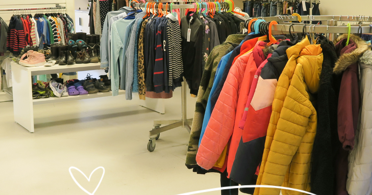 Recycling, delivery of clothes and job training in the same premises ...