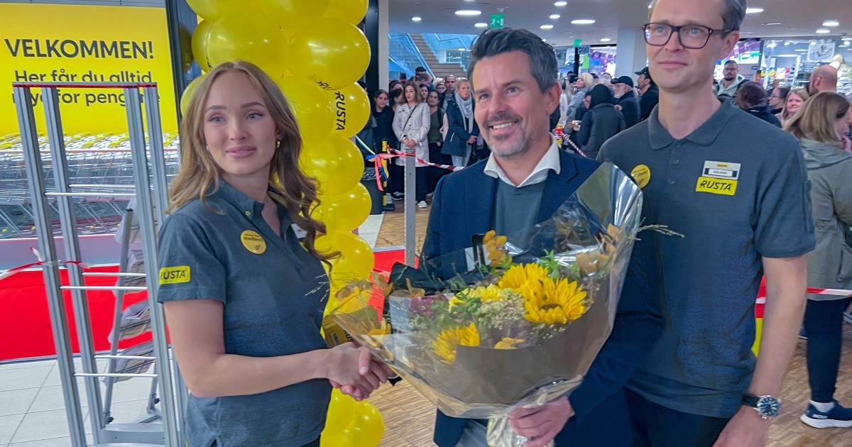 FIRST CUSTOMER ARRIVED IN THE MIDDLE OF THE NIGHT WHEN RUSTA OPENED IN ...